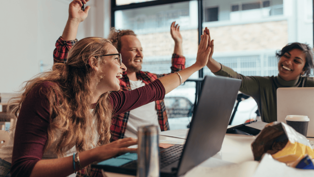 10 Strategies to Improve Communication In the Workplace